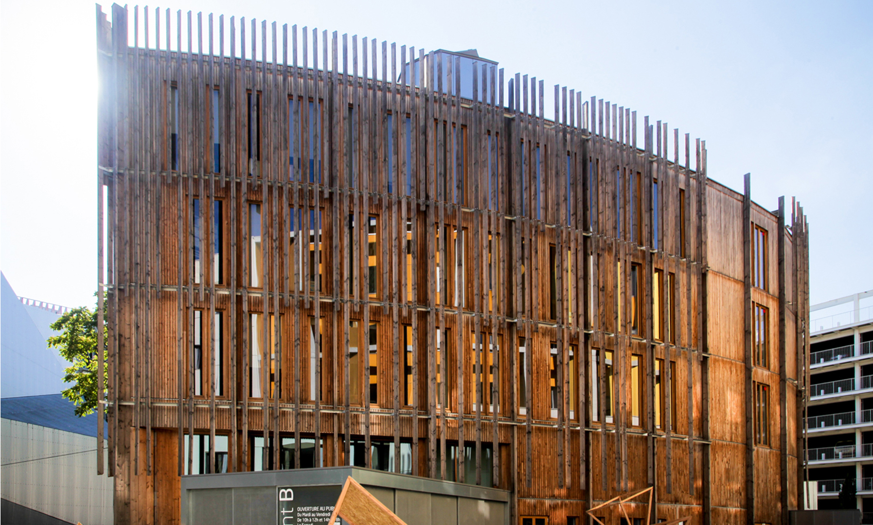 Bâtiment B - Cityscape